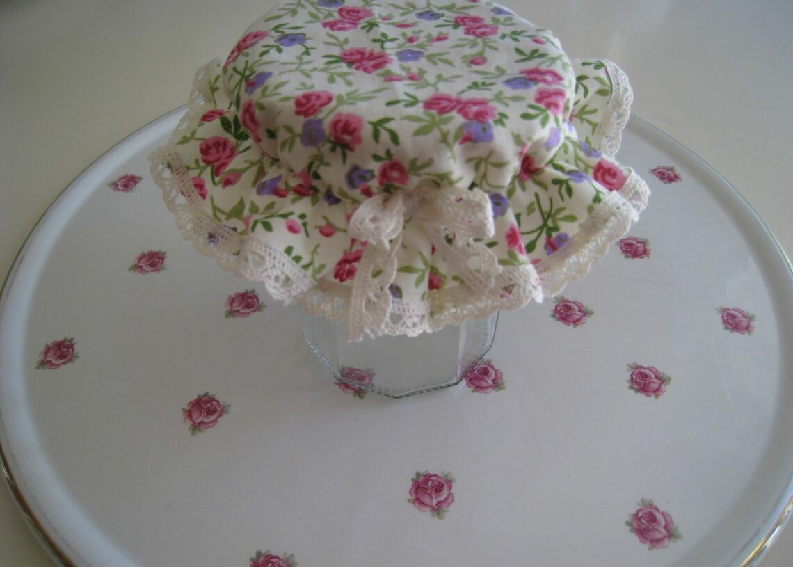 Dans un appartement intégré, les revêtements délimitent les espaces et ...