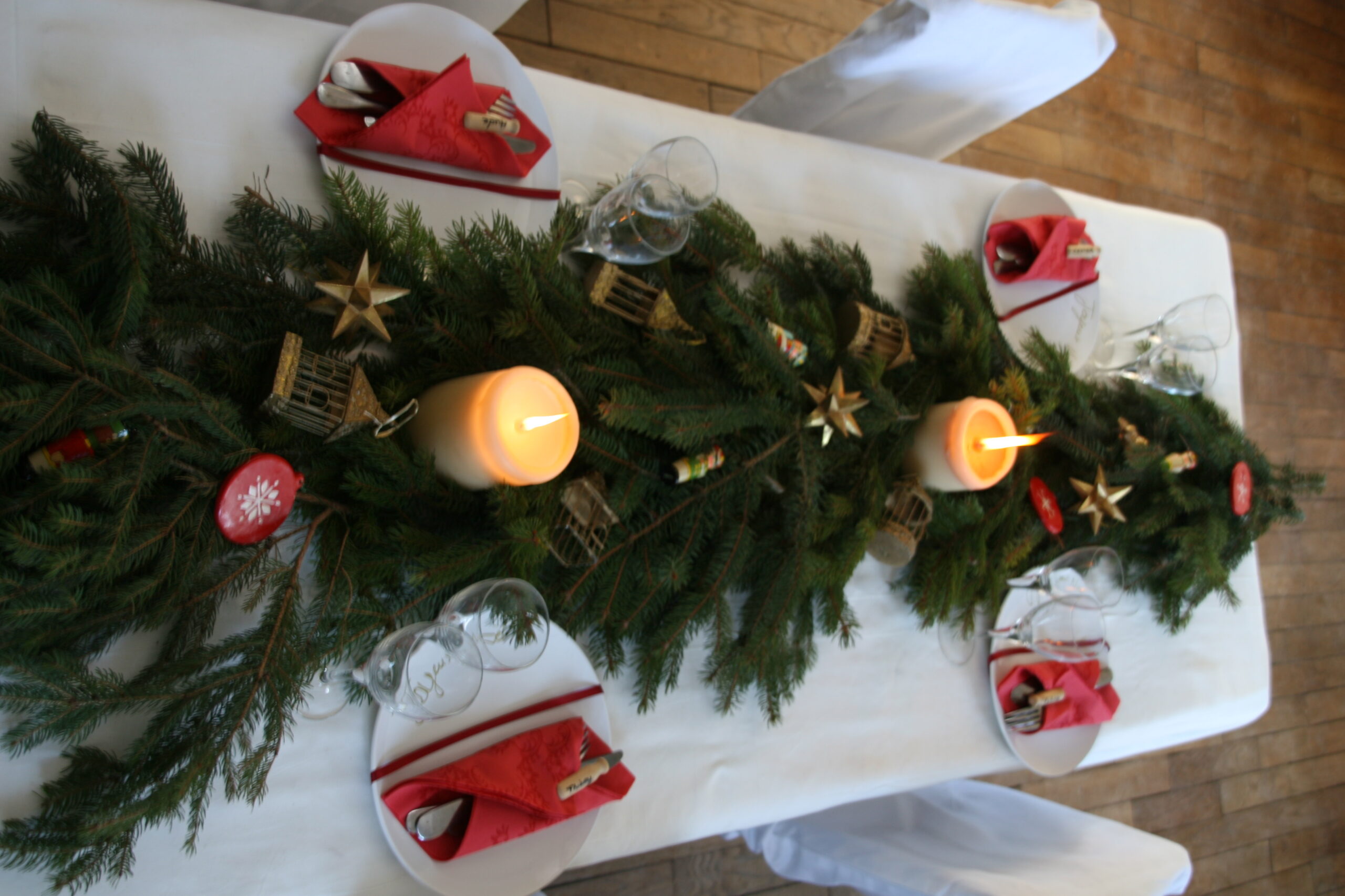 Comment faire un petit sapin avec des branches de sapin